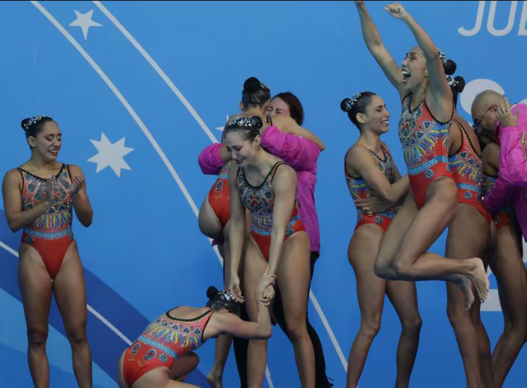 El equipo mexicano de natación artística gana medalla de oro en Mundial de París - Formato Siete